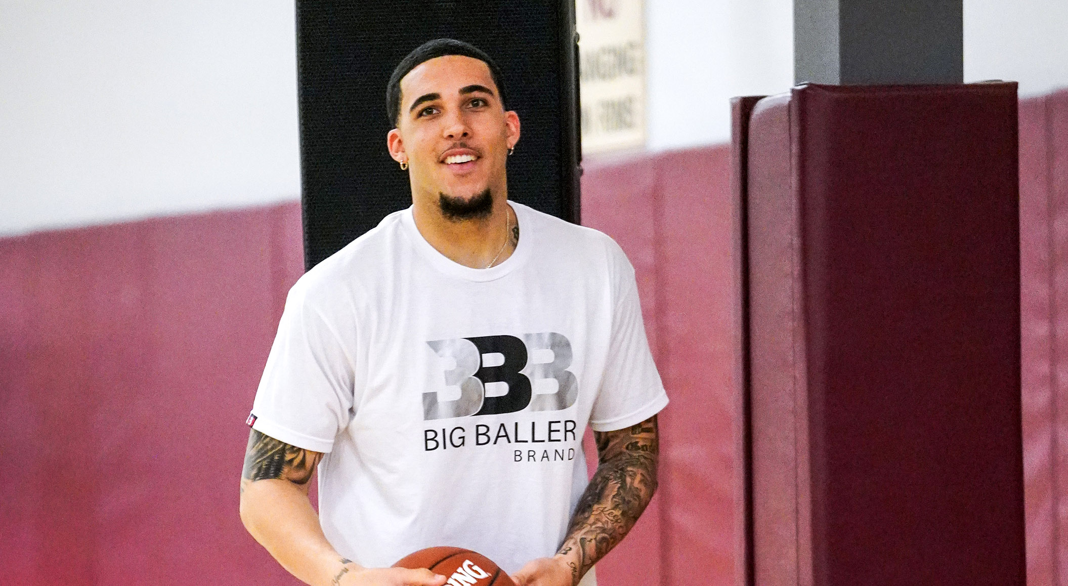 Twitter Had A Field Day With LiAngelo Ball Being Released By The ...