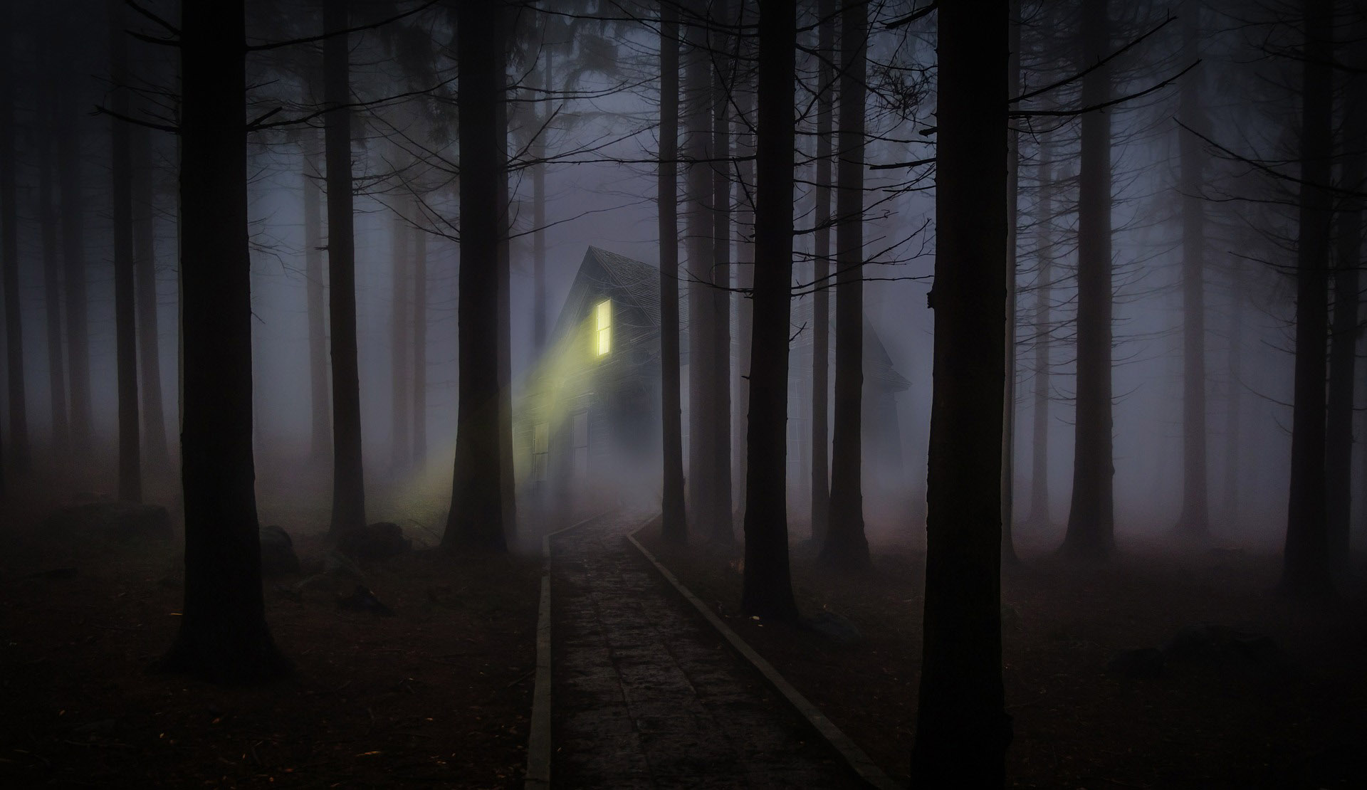 Teens Exploring Abandoned 'Haunted House' Find A Real Dead Body, Then ...