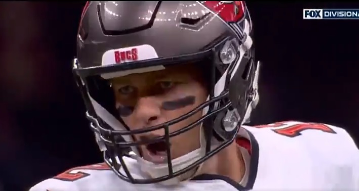 An Annoyed Tom Brady Curses Out Offensive Lineman During Saints-Bucs ...