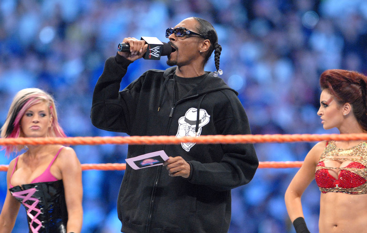 Snoop Dogg Smoked Out WWE Star Before Huge WrestleMania Match - BroBible