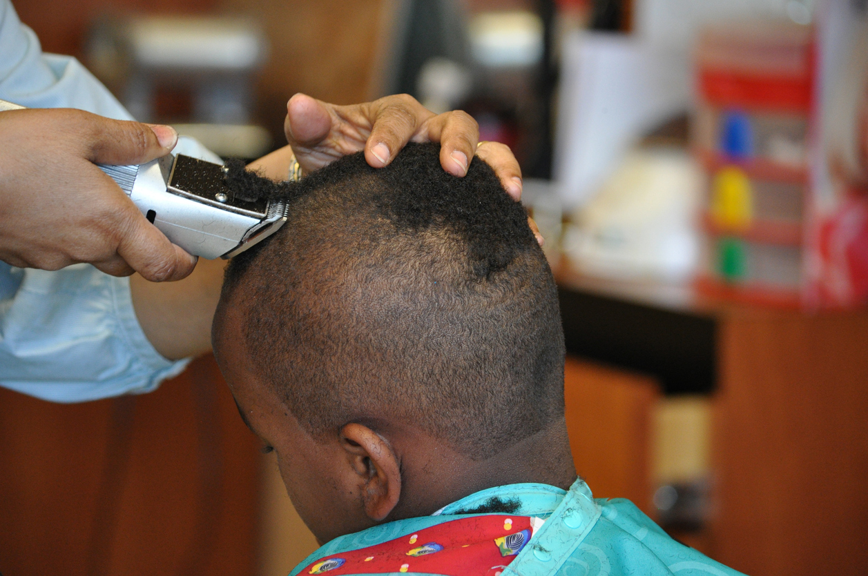 Awesome Photo Of Principal Cutting Student's Hair Goes Viral For All ...