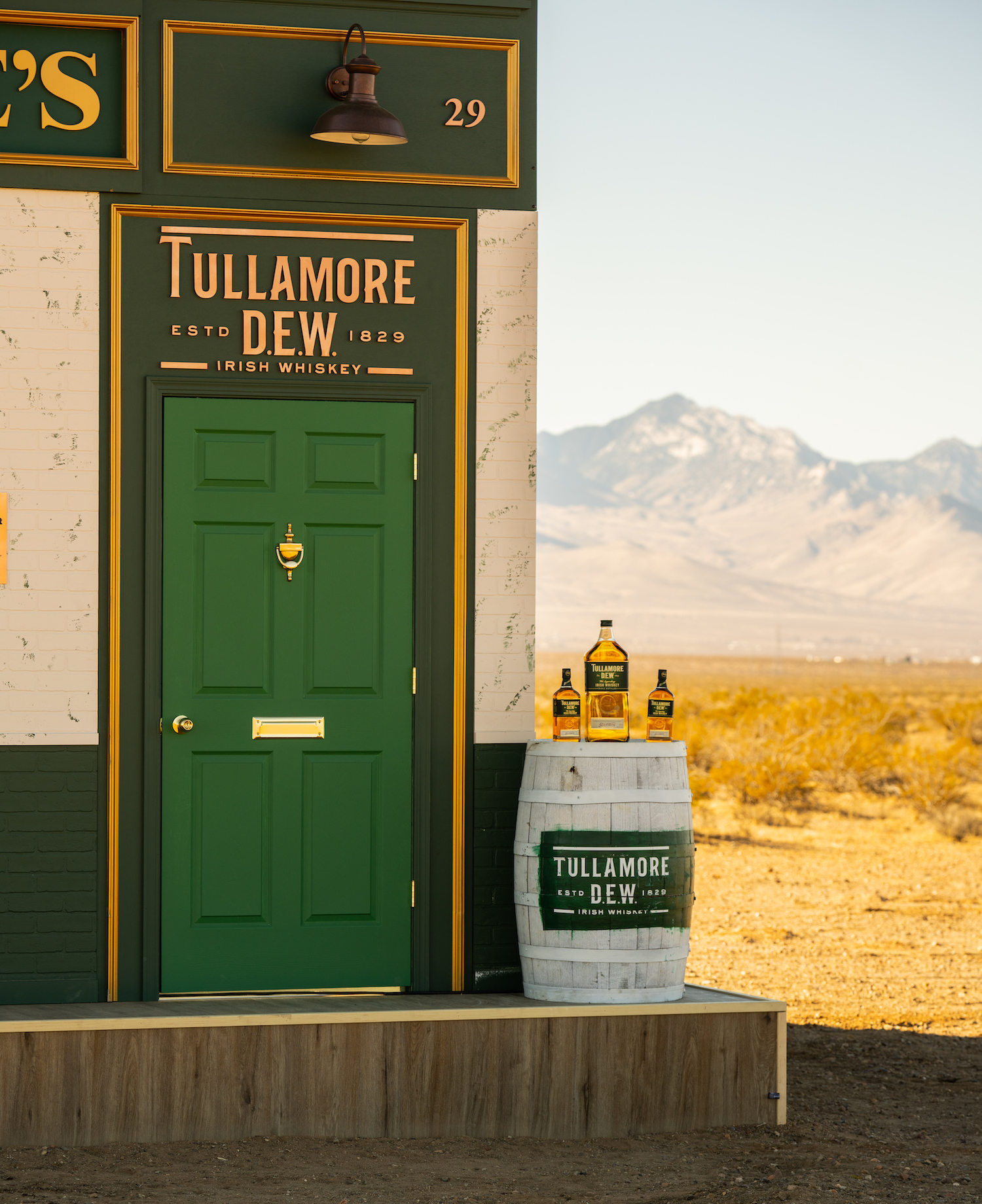 Tullamore Dew Built An Irish Pub In The Middle Of The Mojave Desert For ...