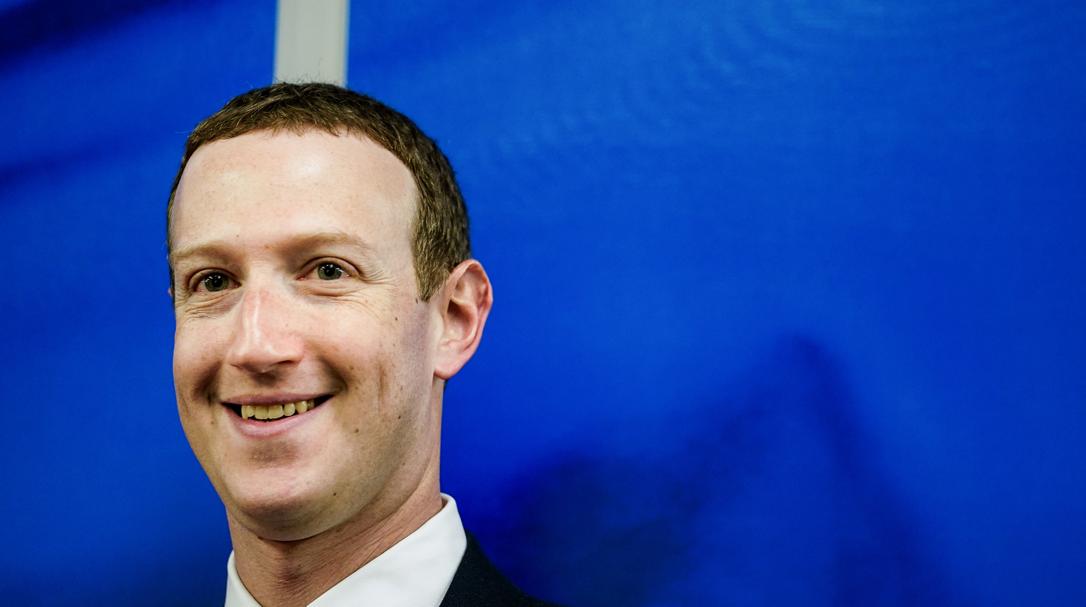 Mark Zuckerberg Gives Odd Explanation For Why He Infamously Caked His ...