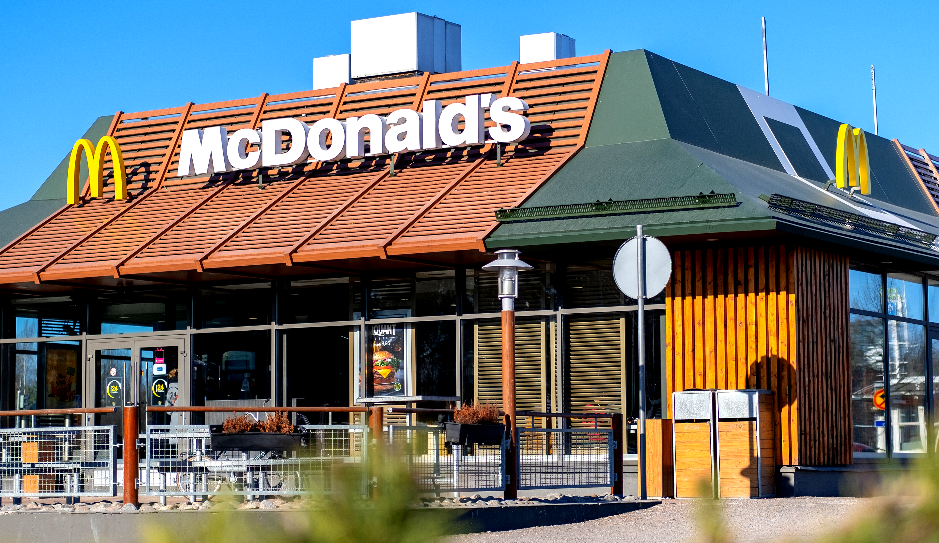 TikToker Claims McDonald's Has A Secret 'McBrunch Burger' And Explains ...