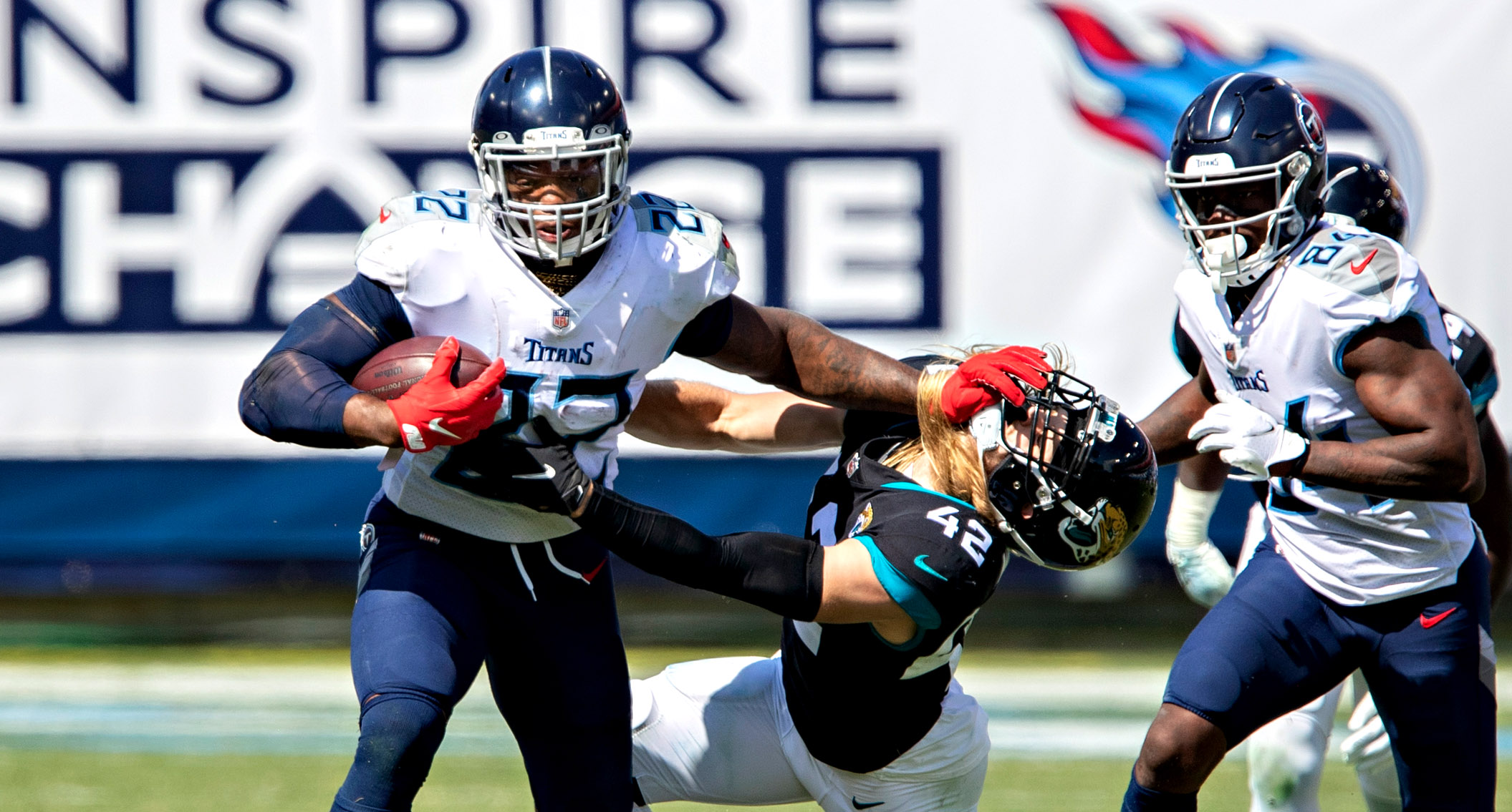 Derrick Henry's Latest Workout Video Is Utterly Awe-Inspiring