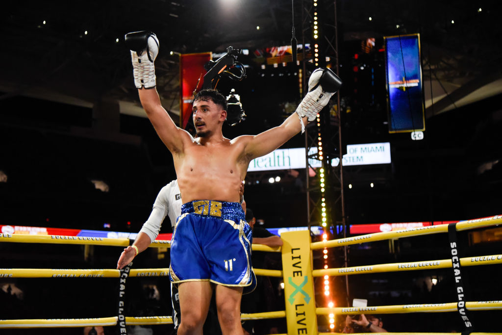 Youtuber AnEsonGib Declared Winner In Boxing Match Vs TikToker Tayler ...