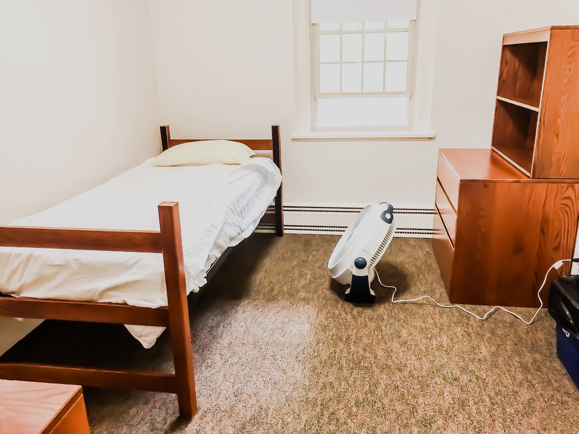 Makeshift Dorm Rooms For Overflow Freshman At Purdue Are Horrible