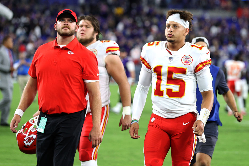 Patrick Mahomes' Awful Interception Costs His Team The Game Against ...