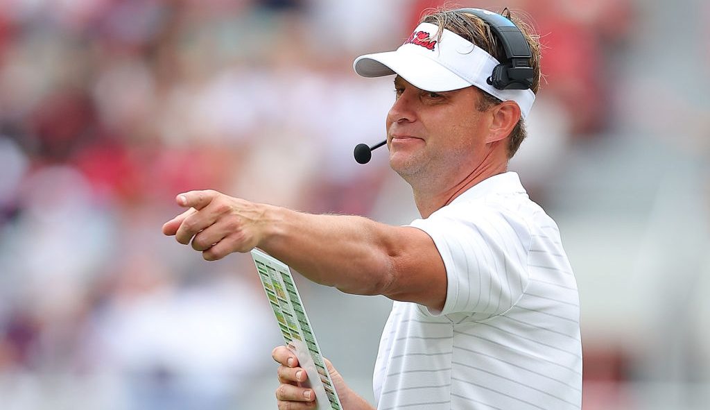 Lane Kiffin Made Recruiting Pitch To Arch Manning After College GameDay