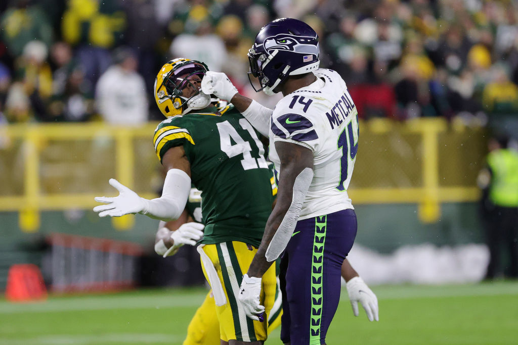 A Fed Up DK Metcalf Says He Got Ejected At End Of Packers-Seahawks Game ...
