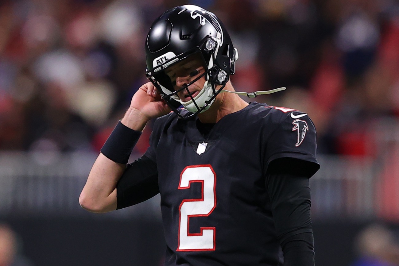 Falcons QBs Tie 21-Year-Old NFL Record In Historic Loss To Patriots