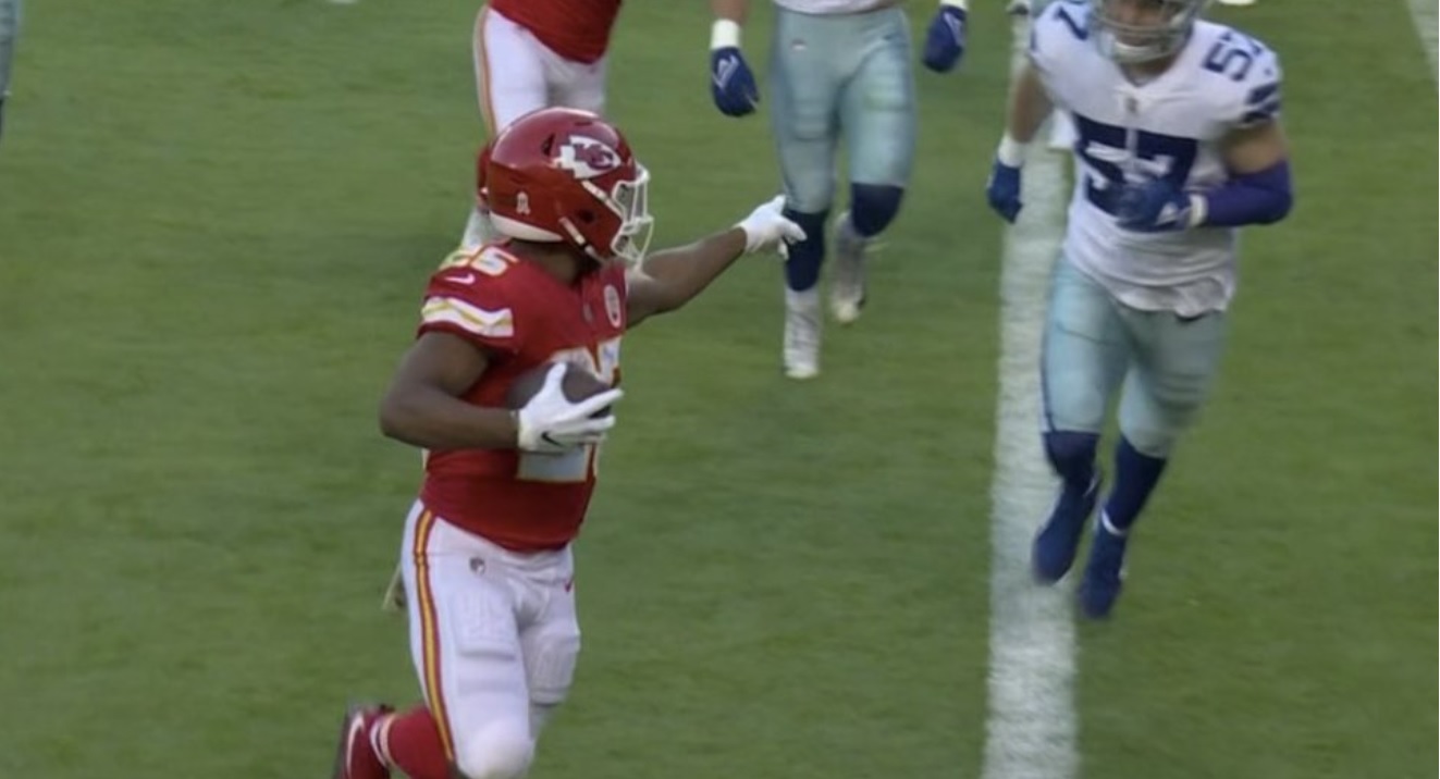 Chiefs' Clyde Edwards-Helaire Penalized For Pointing At Defender Might ...