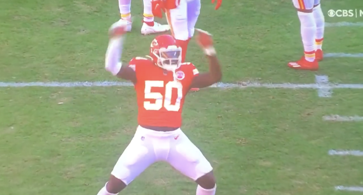 Chiefs Fans Loudly Chant 'Raiders Suck' On CBS Broadcast (Video)