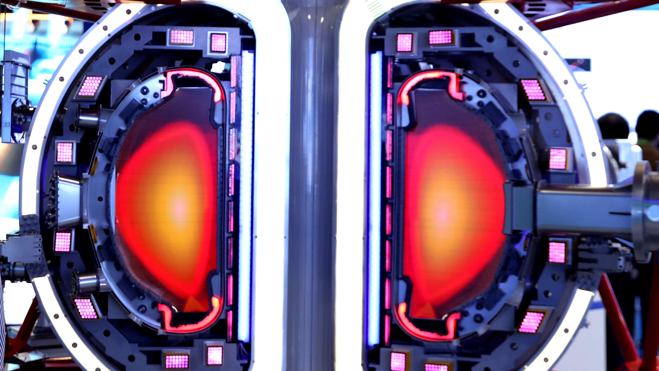 'Artificial Sun' In China Sets Record: Runs 5 Times Hotter Than Real Sun