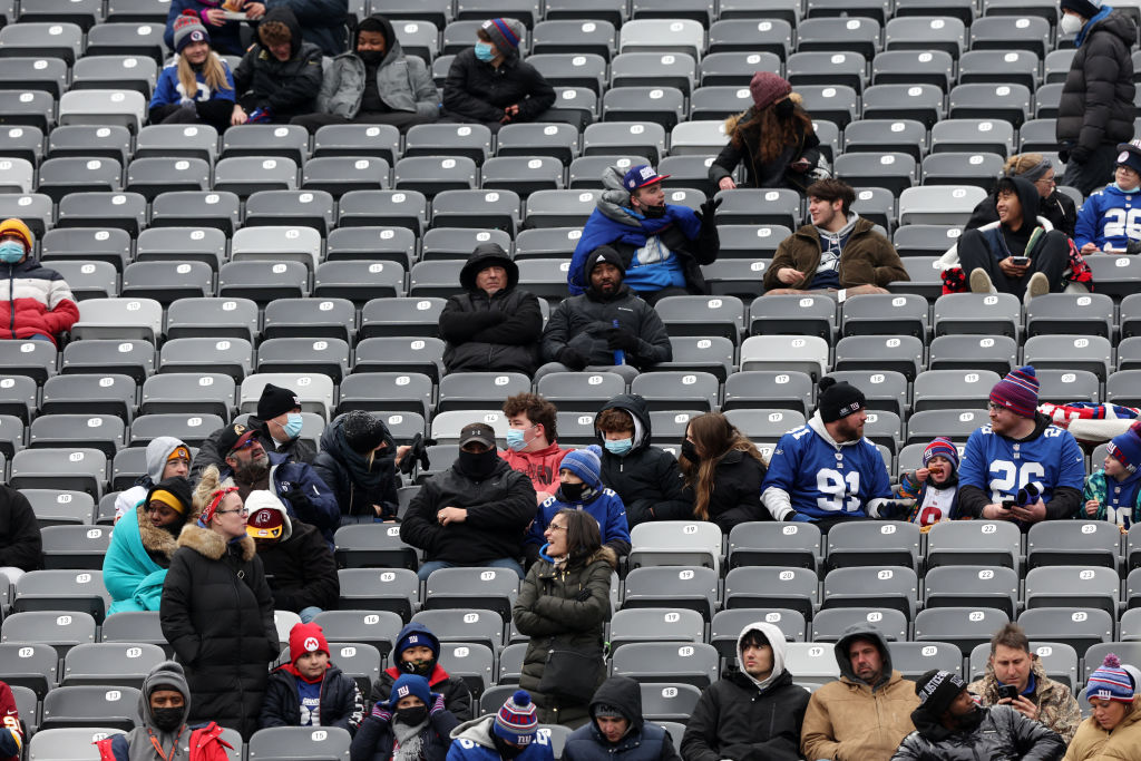 MetLife Stadium Is Embarrassingly Empty For Giants' Final Game Of ...