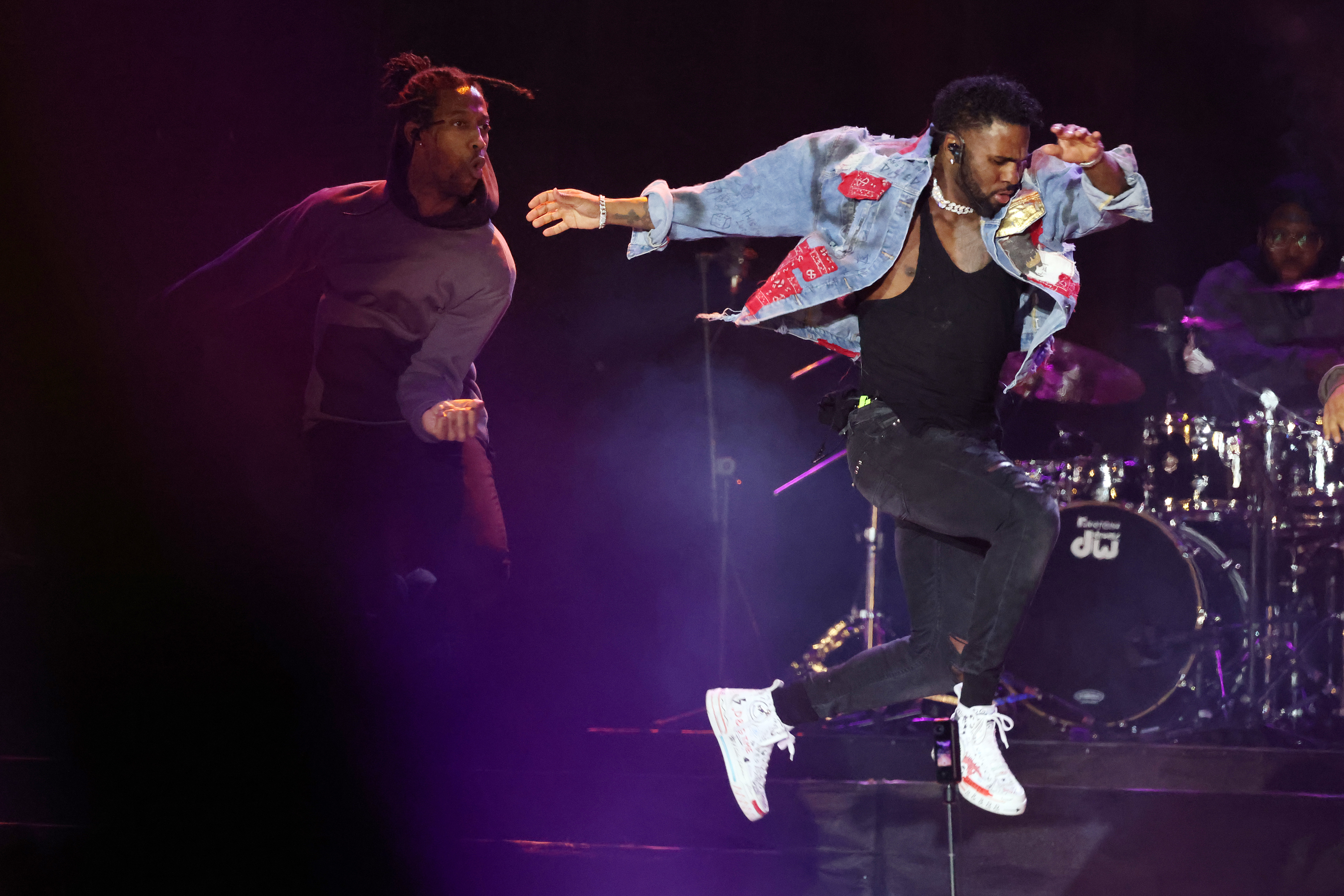 Jason Derulo Fights Two Guys Who Called Him Usher
