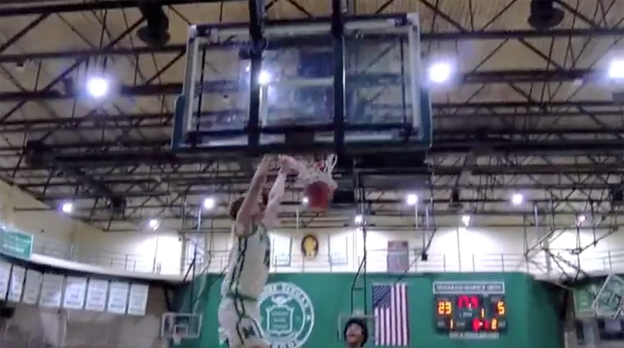 Arch Manning Picks Pocket, Throws Down Breakaway Dunk With Authority