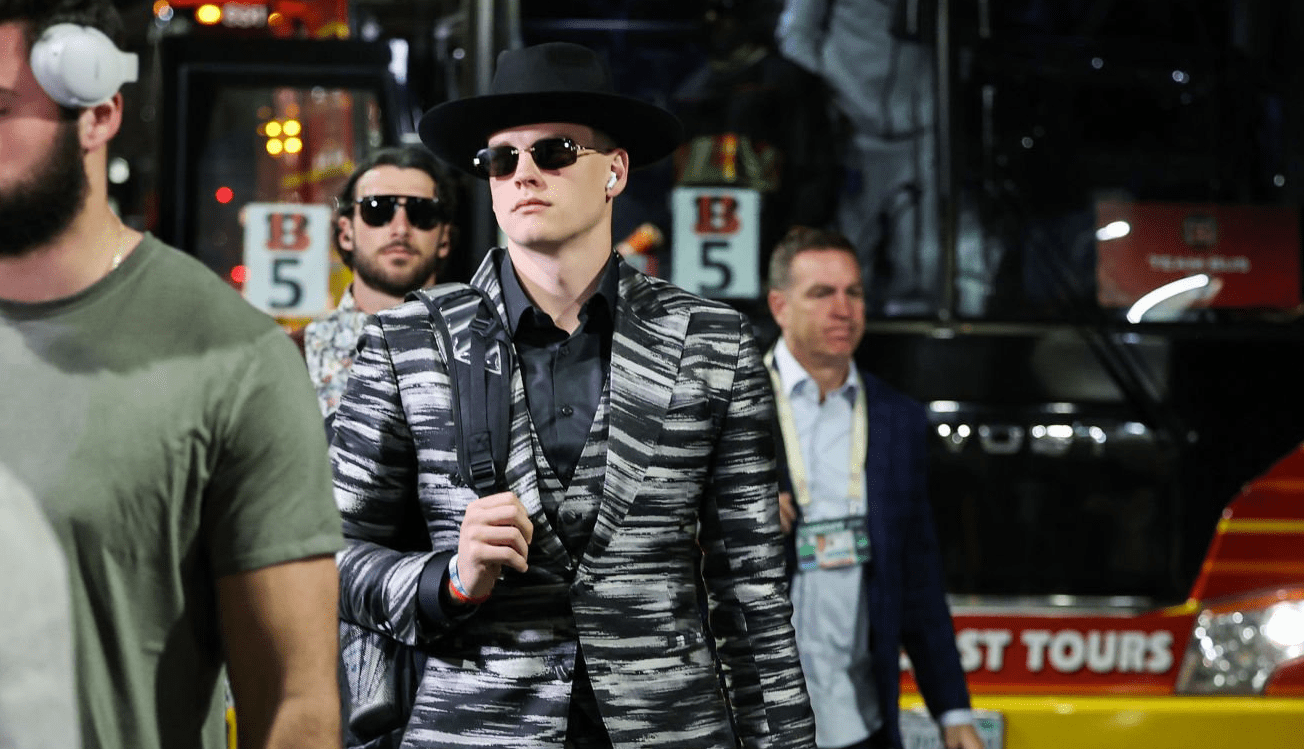 Joe Burrow Dancing On Stage With Kid Cudi After Super Bowl: Video