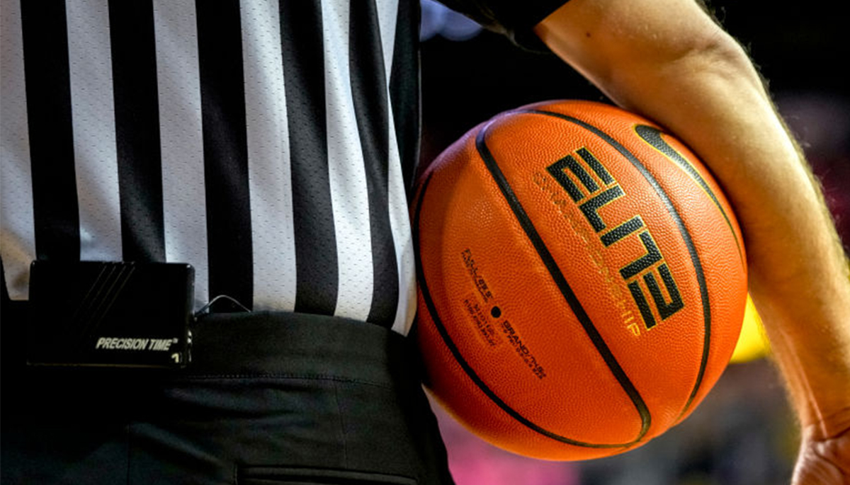 UConn-Villanova Refs Destroyed Over Questionable Calls