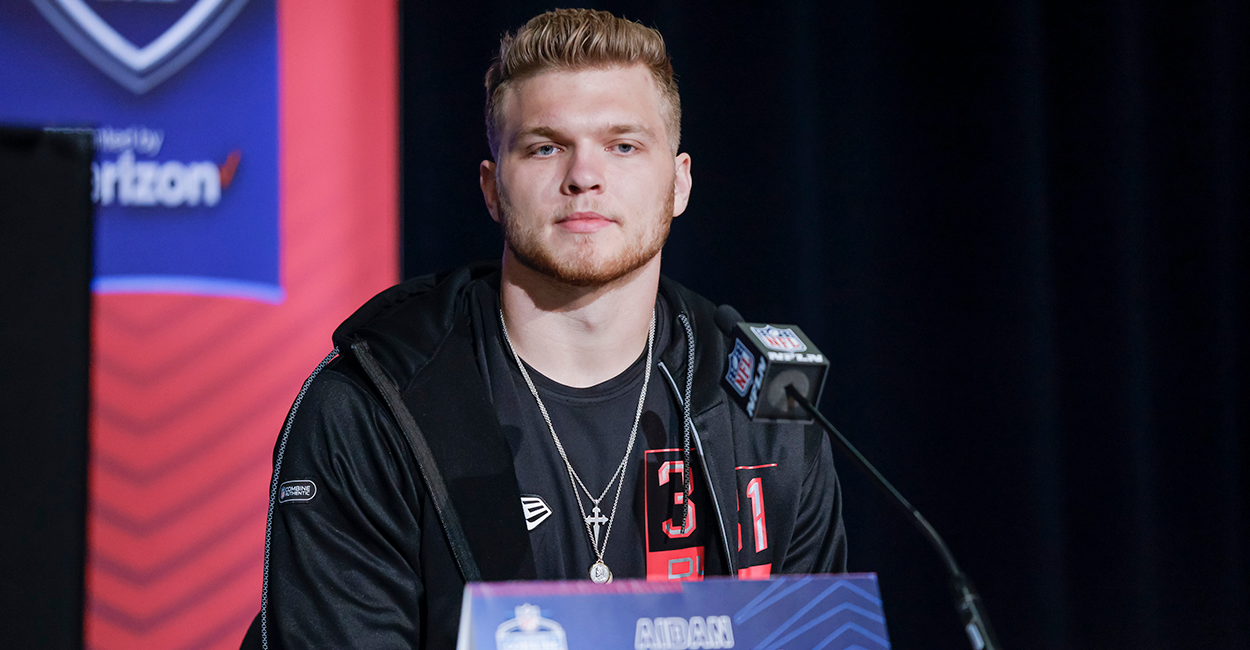 Aidan Hutchinson Bench Press Raises Questions After Questionable Spot