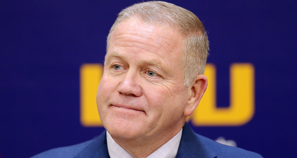 Brian Kelly Goes Viral For Another Awkward Recruiting Photo With 5* QB