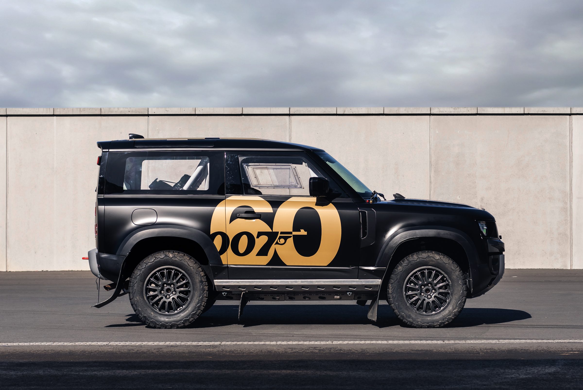Land Rover Reveals Special James Bond 007 Defender Made For Racing