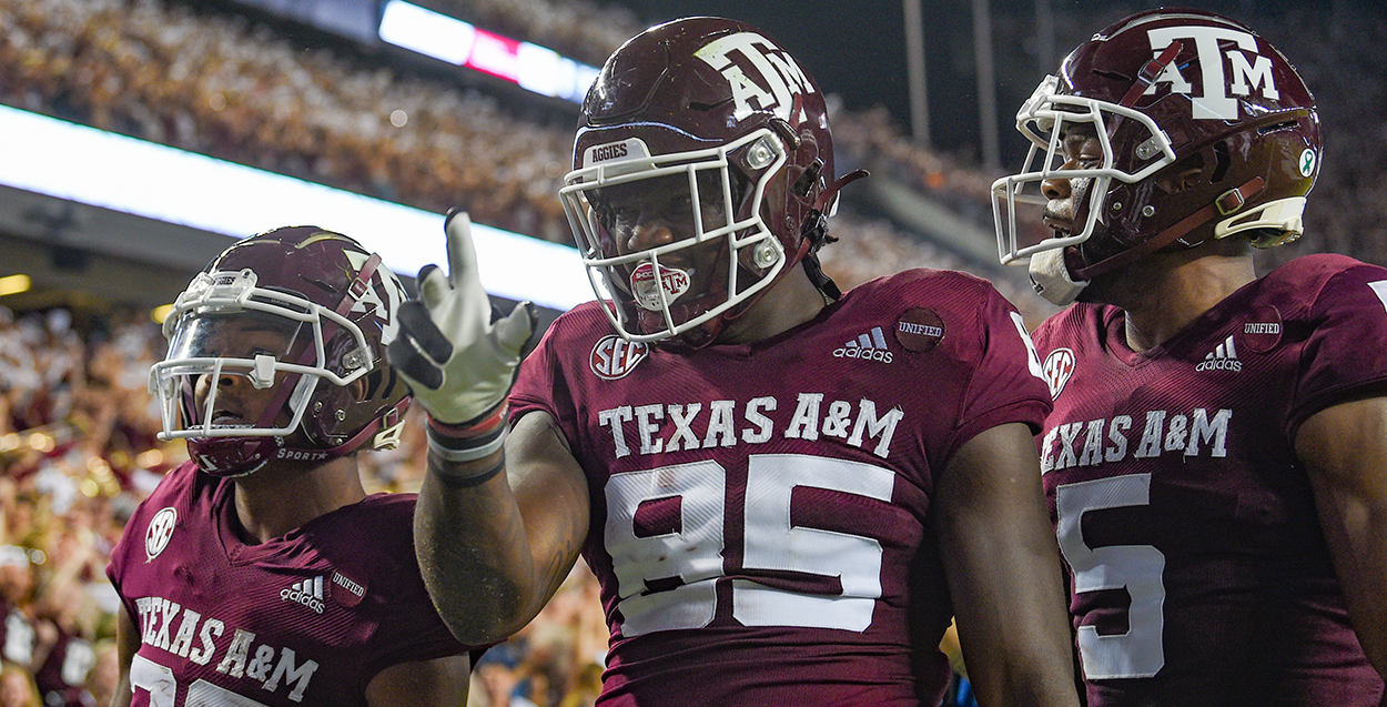 Jayvon Thomas Commits To Texas A&M With Wild Fish And Shark Graphic