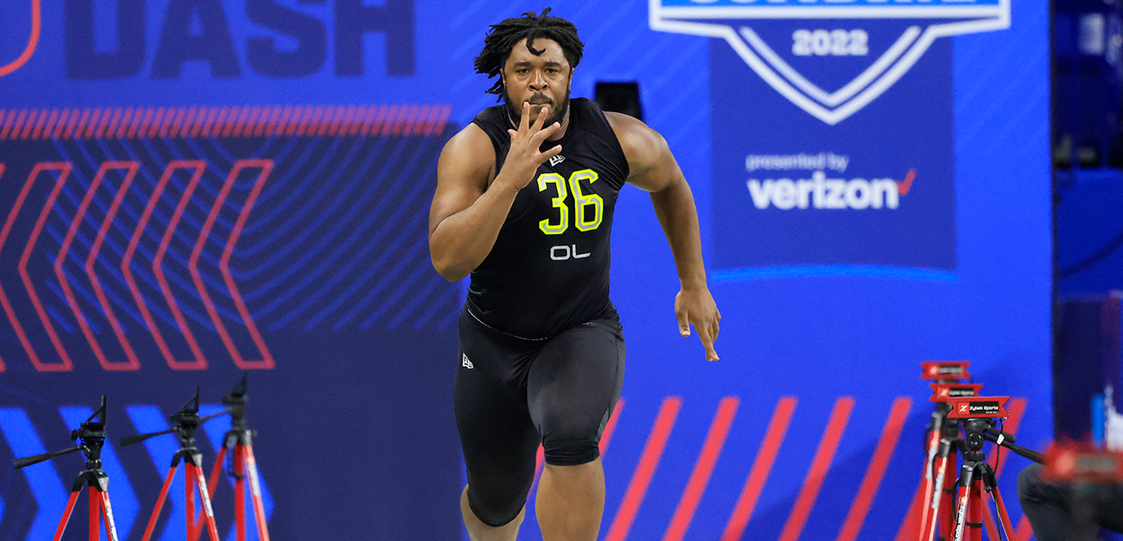 Memphis OL Dylan Parham's Body Transformation Is Scarily Impressive