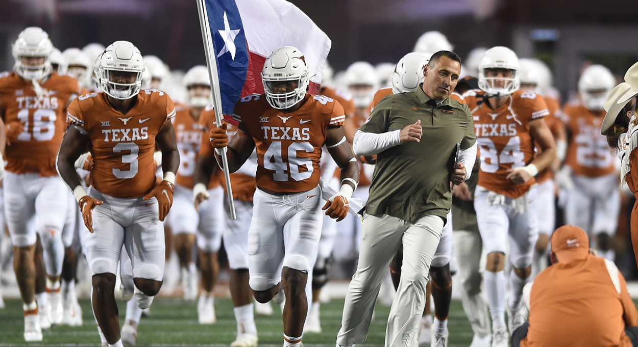 Texas LB Commit S'Maje Burrell Goes Viral For Backflipping In Visit Photos