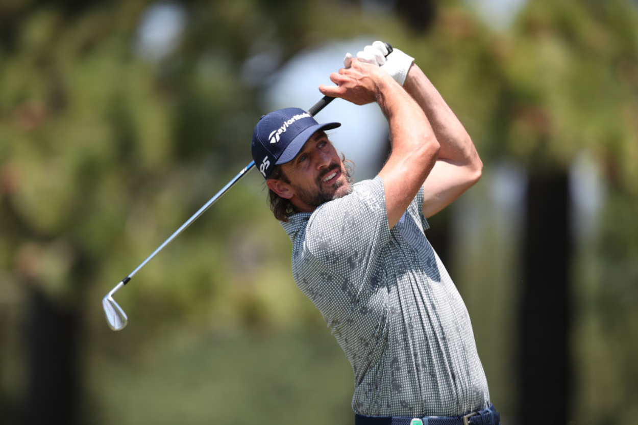 Brady, Rodgers To Take On Mahomes, Allen In Golf Match