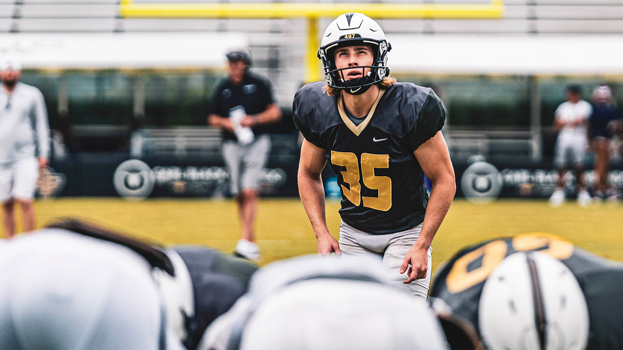 5* UCF Kicker Colton Boomer Dominates Yearbook With Unreal Quote