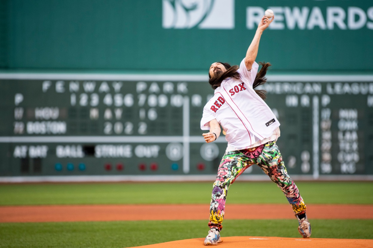 Fans Roasted Steve Aoki For The Worst First Pitch In Baseball History