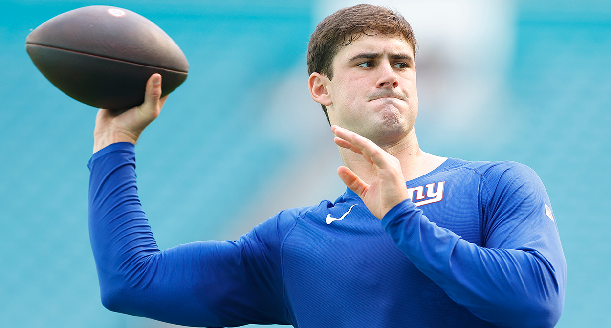 NY Giants, Daniel Jones Get Roasted Over Weak Pass-Throwing Machine