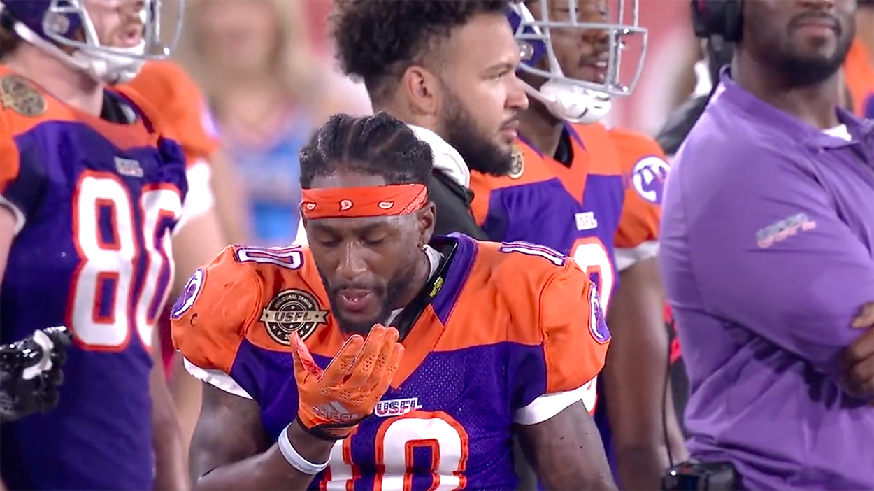 POV Video Gives Wild Look At USFL Player Losing Tooth After HUGE Hit