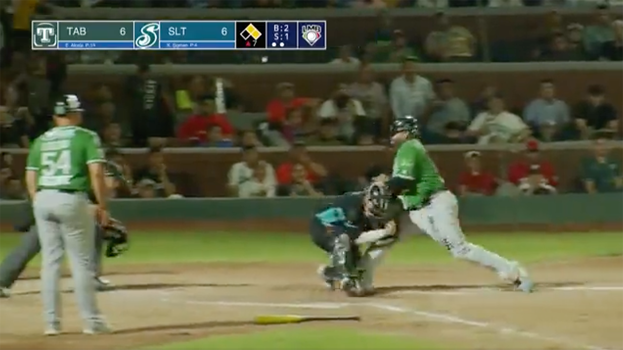 Pablo Sandoval STEAMROLLS Catcher In The Mexican League (Video)