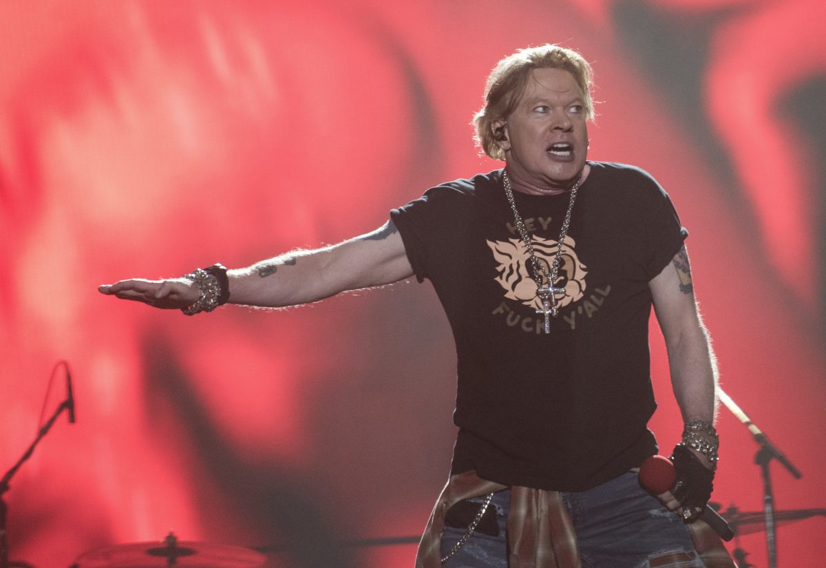 Fans React To Viral Photo Of Doppelgangers Axl Rose And Mark Stoops