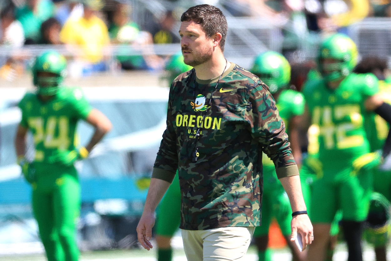 Oregon Using USC And UCLA Leaving Pac-12 To Dominate Recruiting