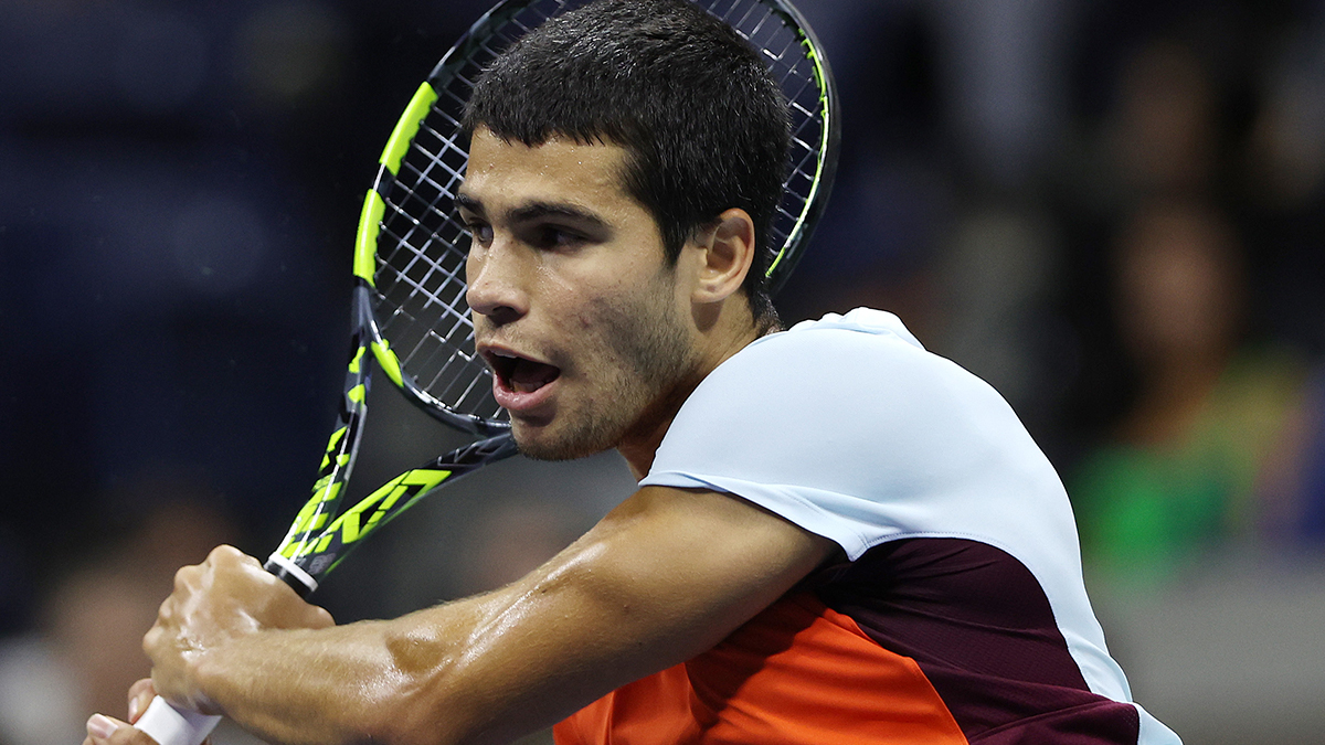 Carlos Alcaraz Pulls Off Insane Behind-The-Back Shot At US Open