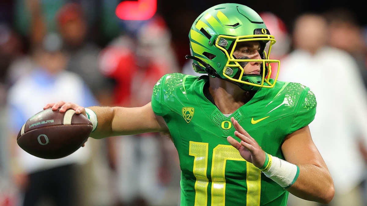 Oregon Head Coach Dan Lanning Makes Decision On Bo Nix