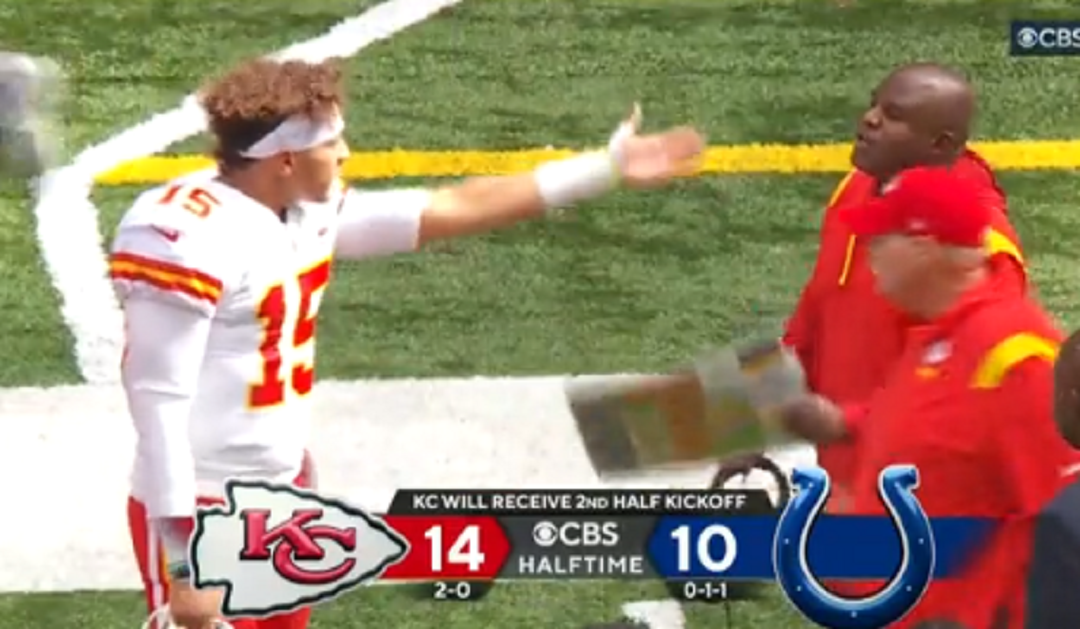 Patrick Mahomes And Chiefs OC Eric Bieniemy Get Heated On The Sidelines ...