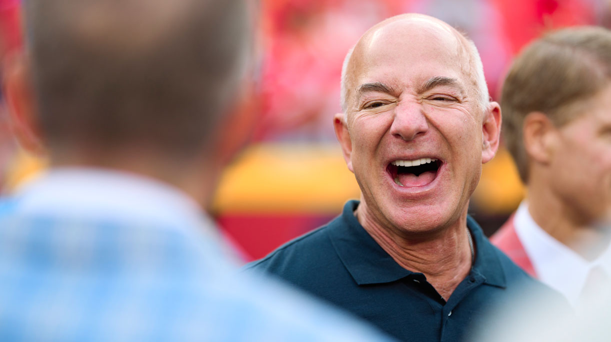 Roger Goodell And Jeff Bezos Sitting Together Got Turned Into So Memes