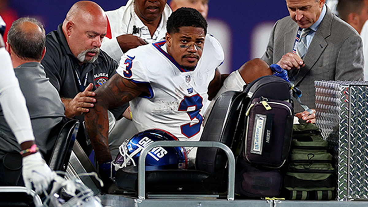 Odell Beckham Jr. Rips MetLife Stadium Turf After Sterling Shepard Injury