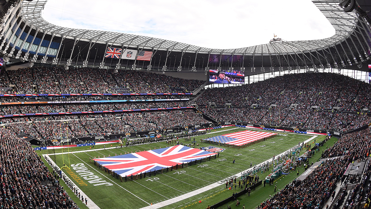 Watch Tottenham Stadium Transform For Viking-Saints Game (Video)