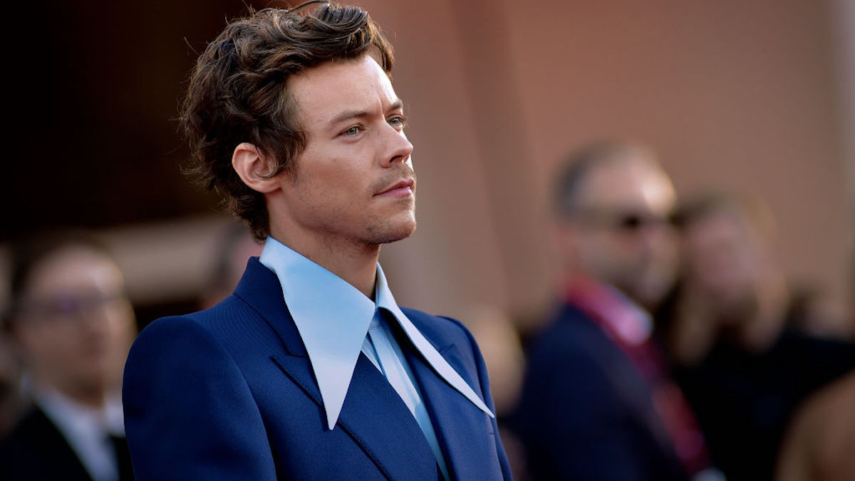 Harry Style Addresses Allegedly Spitting On Chris Pine (VIDEO)