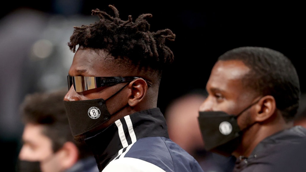 Antonio Brown Responds To Video Of Him Exposing Himself At Public Pool