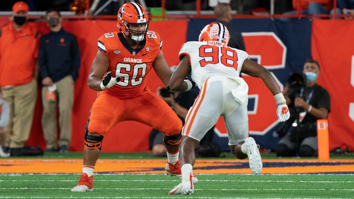 Clemson Fans Have Insane Theories For Struggles Against Syracuse