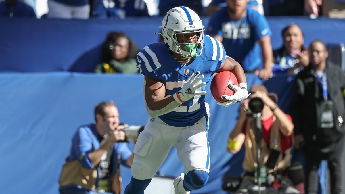 NFL Fans Have Horrible Deja Vu After Scary Nyheim Hines Injury On TNF