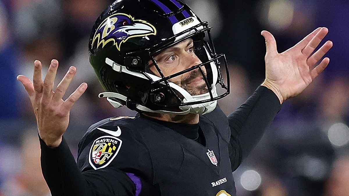 NFL Fans Dub Justin Tucker Greatest Kicker Ever After Clutch Field Goal