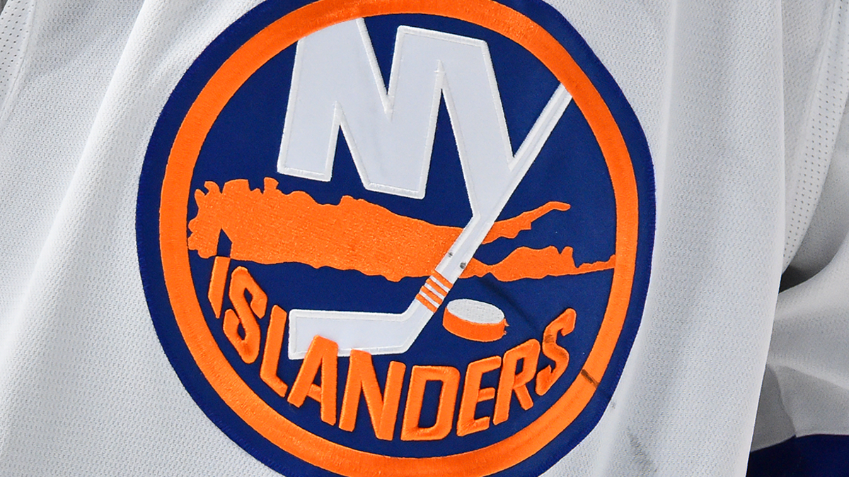 Islanders Reporter Accidentally Wears Suggestive Necklace On TV