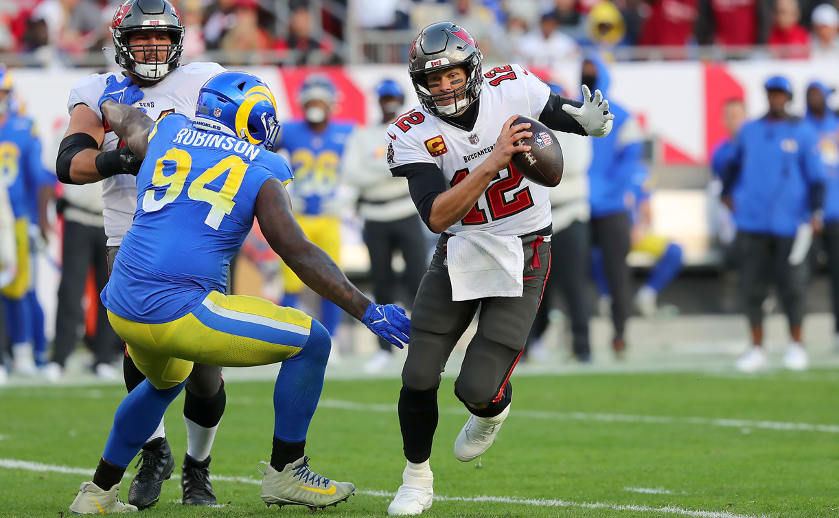 Conspiracy Theory: Tom Brady's Life Goes Haywire When He Faces Rams